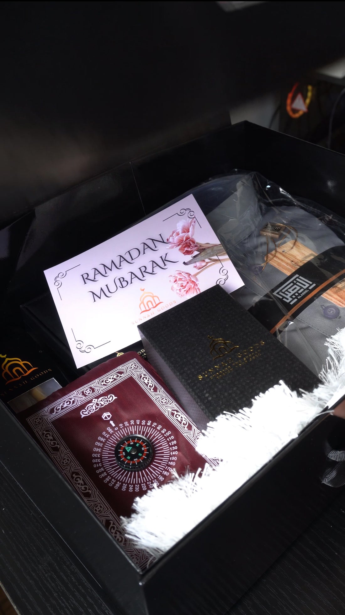 Sunnah Goods: Islamic Essentials: Perfume Oils, Clothing, Miswak &More